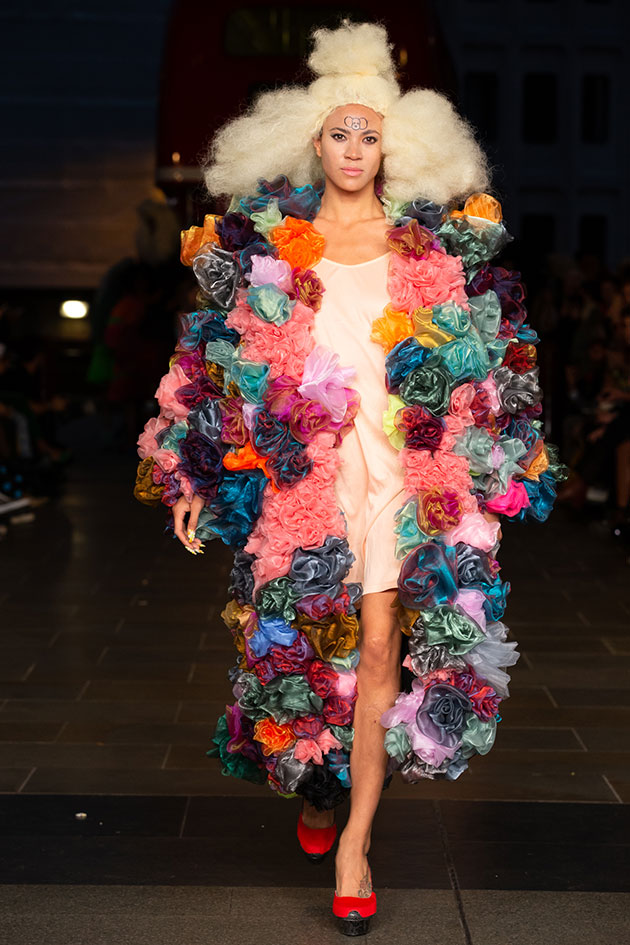 O desfile sustentável da Vin + Omi | Lilian Pacce