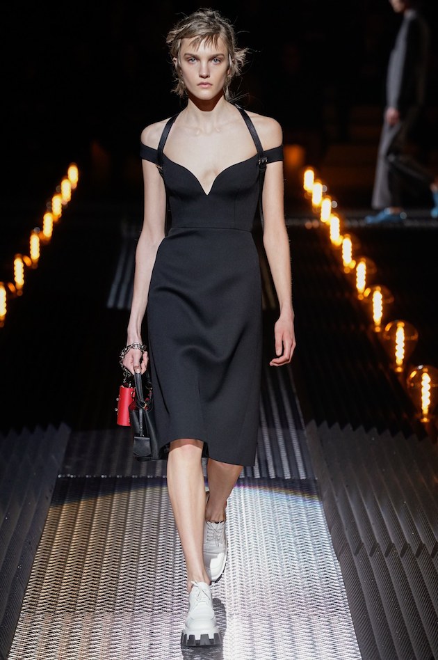 A passarela sci-fi de Miuccia Prada | Lilian Pacce