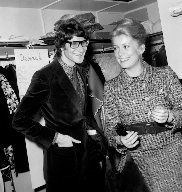 Catherine Deneuve leva a leilão sua histórica coleção de Saint Laurent ...