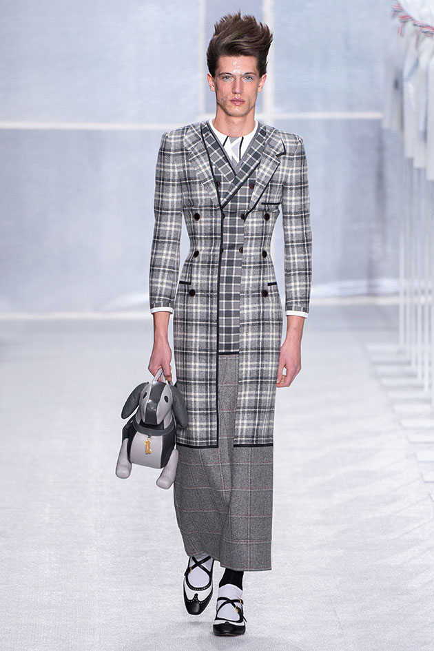Thom Browne reutiliza materiais em seu desfile outono-inverno 2019/20 ...