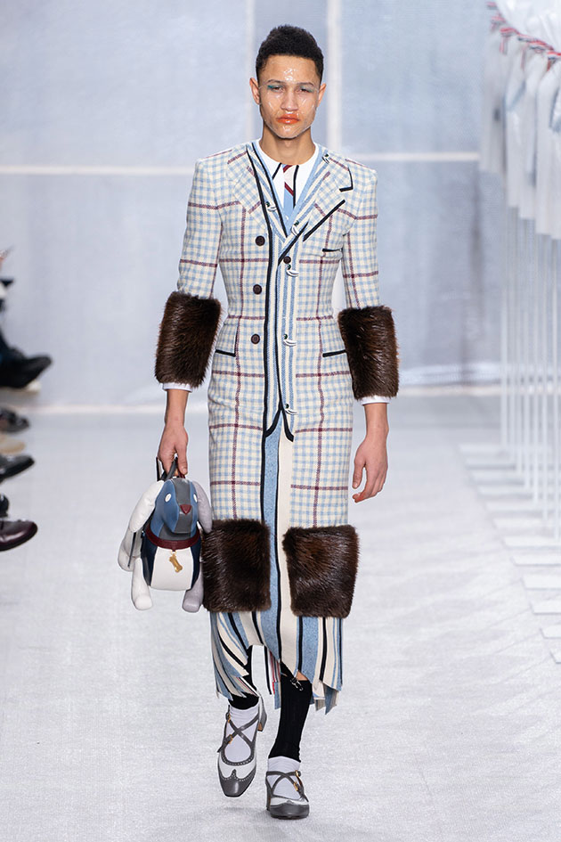 Thom Browne reutiliza materiais em seu desfile outono-inverno 2019/20 ...