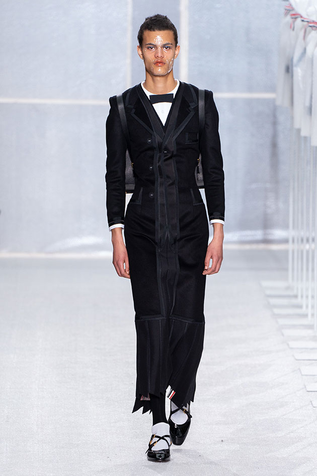 Thom Browne reutiliza materiais em seu desfile outono-inverno 2019/20 ...