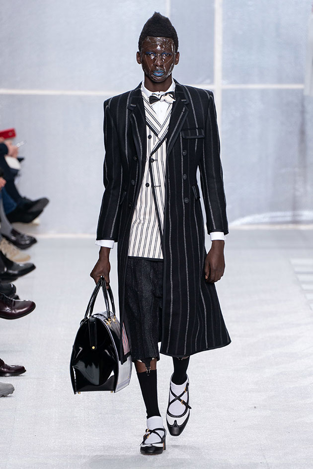 Thom Browne reutiliza materiais em seu desfile outono-inverno 2019/20 ...