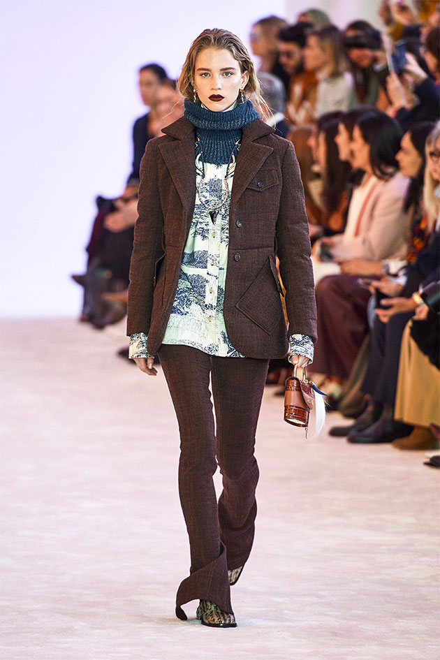 Chloé homenageia Lagerfeld e atualiza os anos 70 | Lilian Pacce