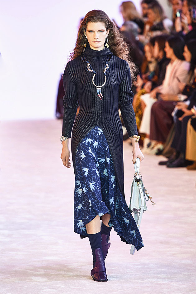 Chloé homenageia Lagerfeld e atualiza os anos 70 | Lilian Pacce