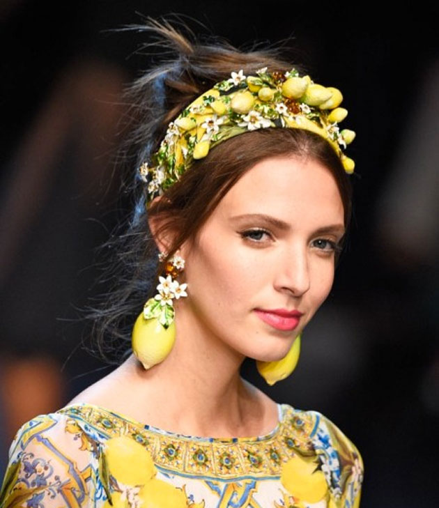 Uma tiara pra fazer sua cabeça – e arrasar! | Lilian Pacce